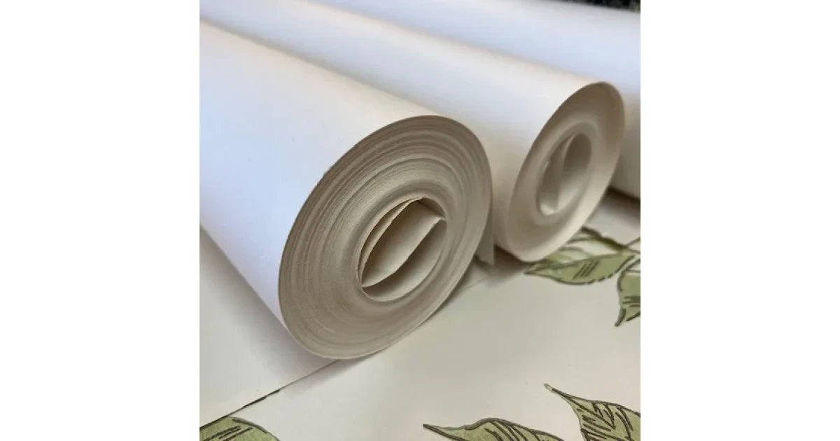 Lining paper - A smooth base for wallpapering